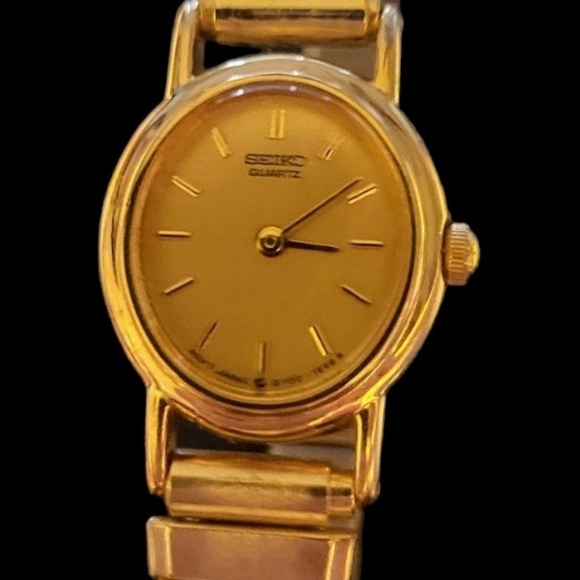 Seiko | Accessories | Vintage Seiko Watch Women Gold Tone Stainless Steel Back Stretch Band ...